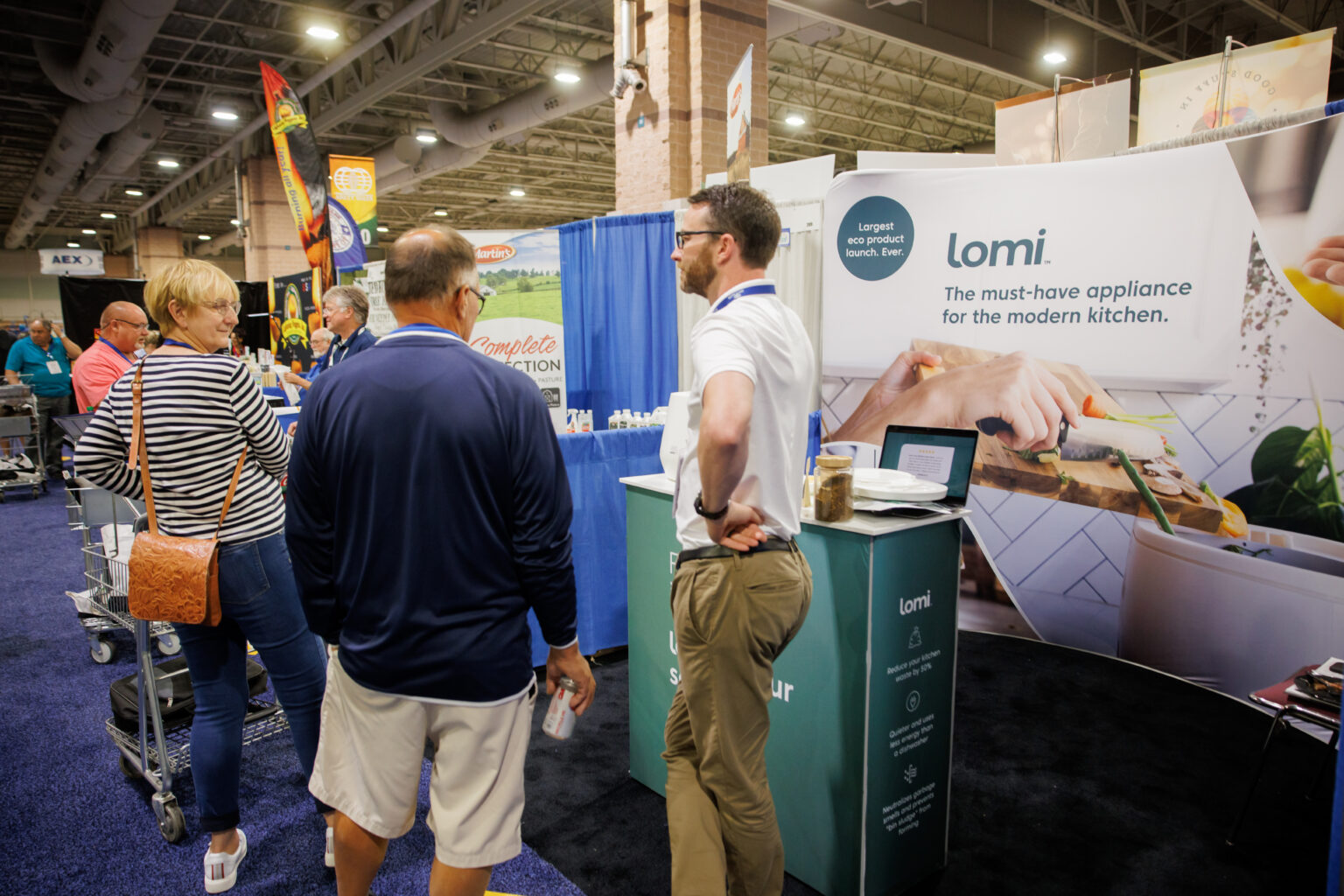 It's All About New Products at The Arett Open House! - Arett Outlook